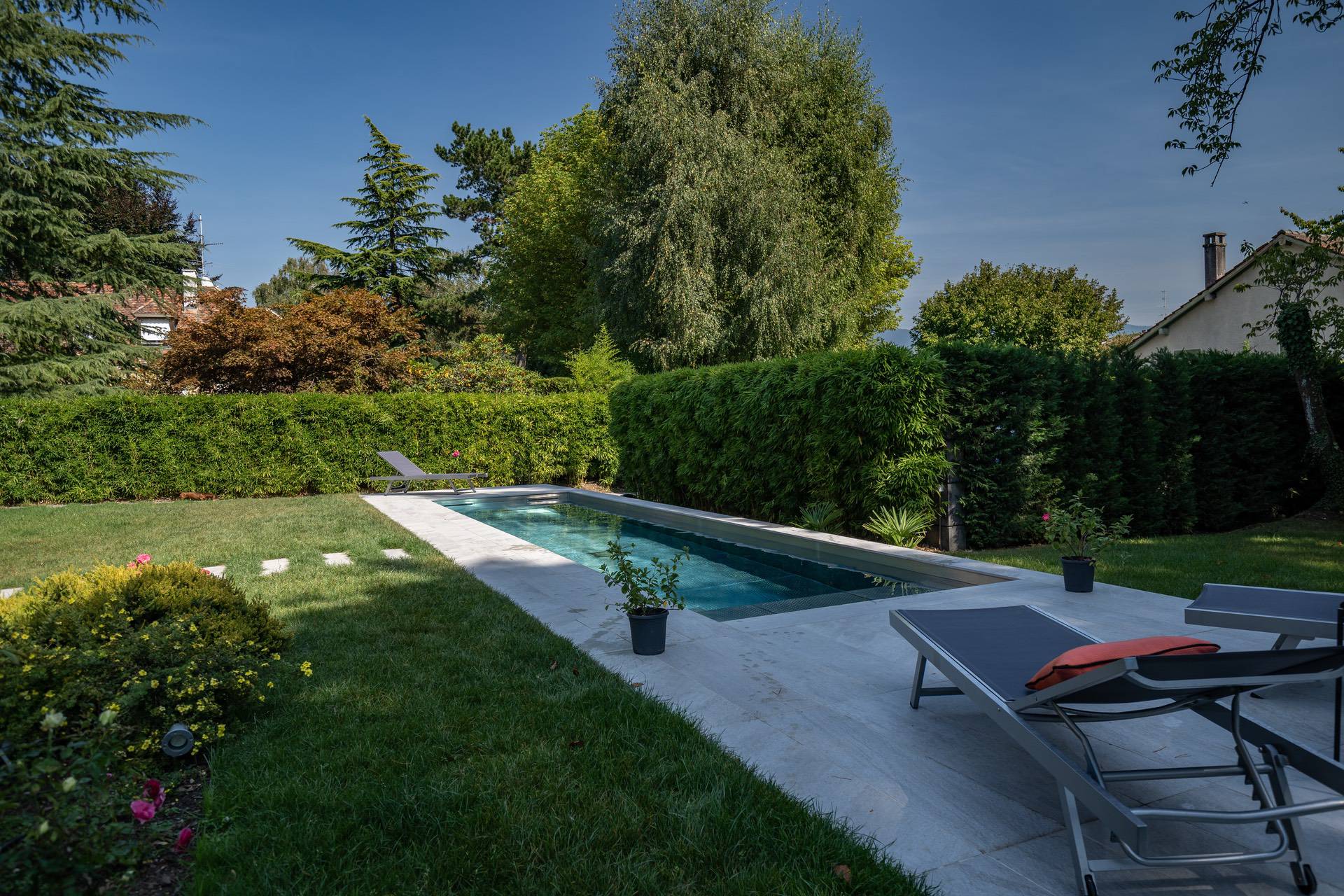 Un petit bassin contemporain - Nicollier