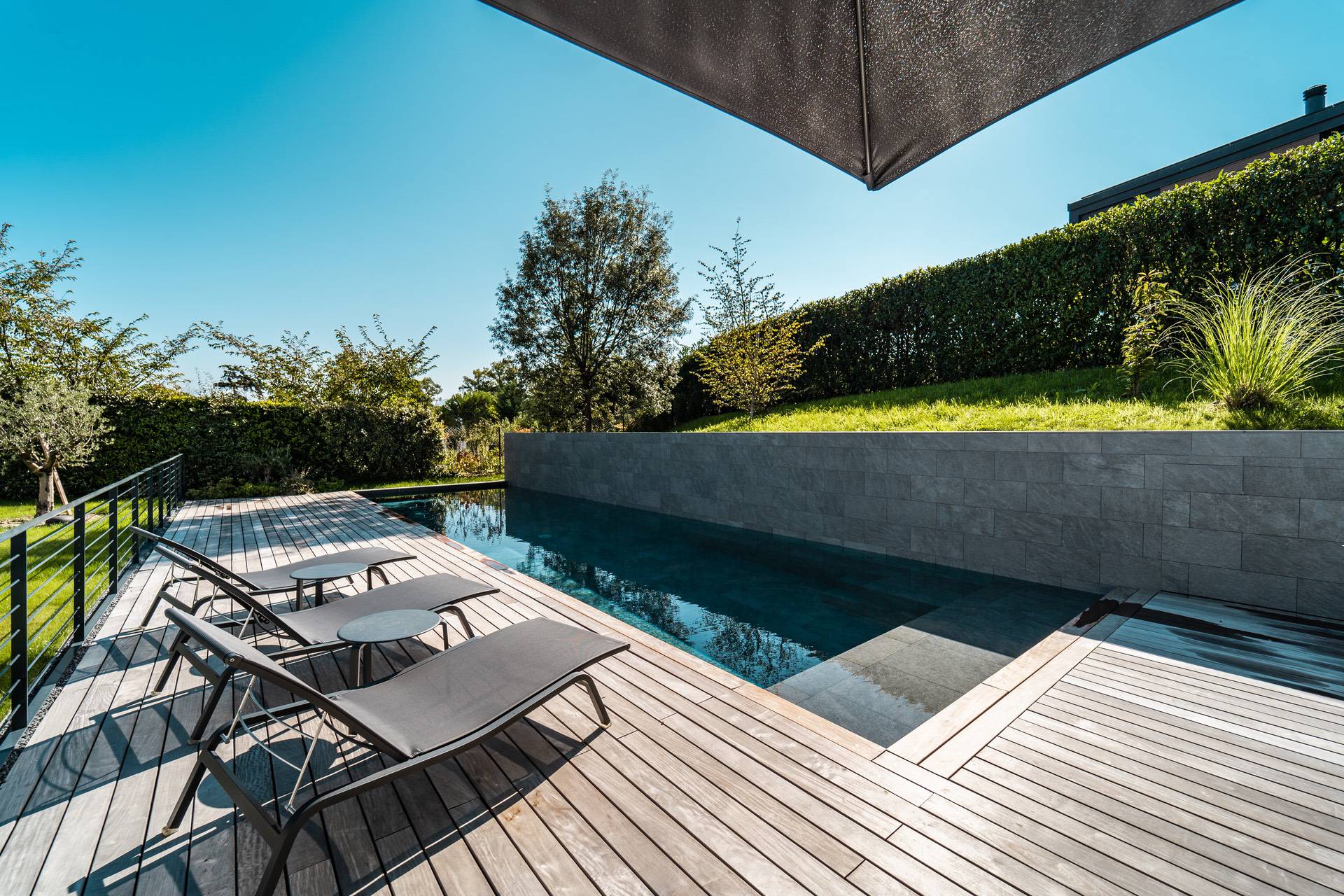 Un bassin familial avec un air de couloir de nage - Nicollier